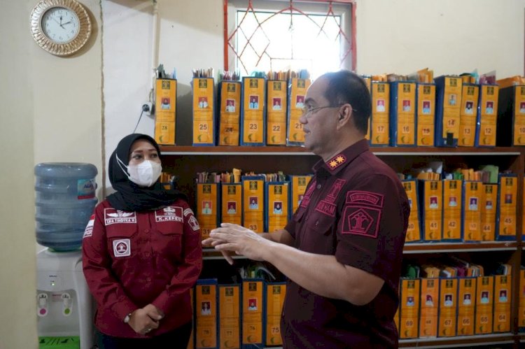 Sambangi Bapas Palembang, Ini Pesan Kakanwil Kemenkumham Sumsel Ilham ... Sambangi Bapas Palembang, Ini Pesan Kakanwil Kemenkumham Sumsel Ilham ...