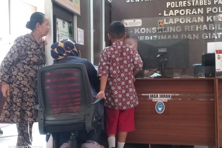 Anak Dipukuli Tetangga hingga Patah Gigi, Ibu di Palembang Lapor Polisi ... Anak Dipukuli Tetangga hingga Patah Gigi, Ibu di Palembang Lapor Polisi ...
