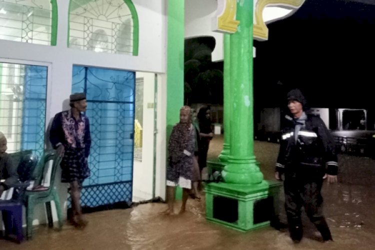10 Korban Tewas Dalam Tragedi Banjir Dan Longsor Di Pesisir Selatan